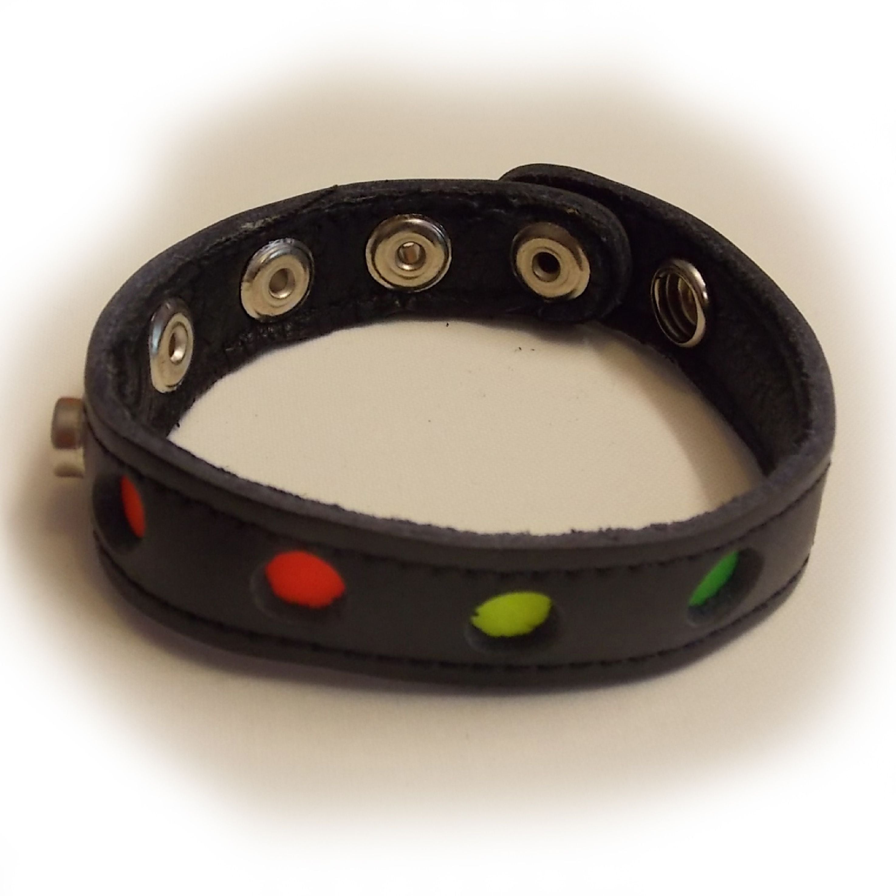 Testicle band size adjustable